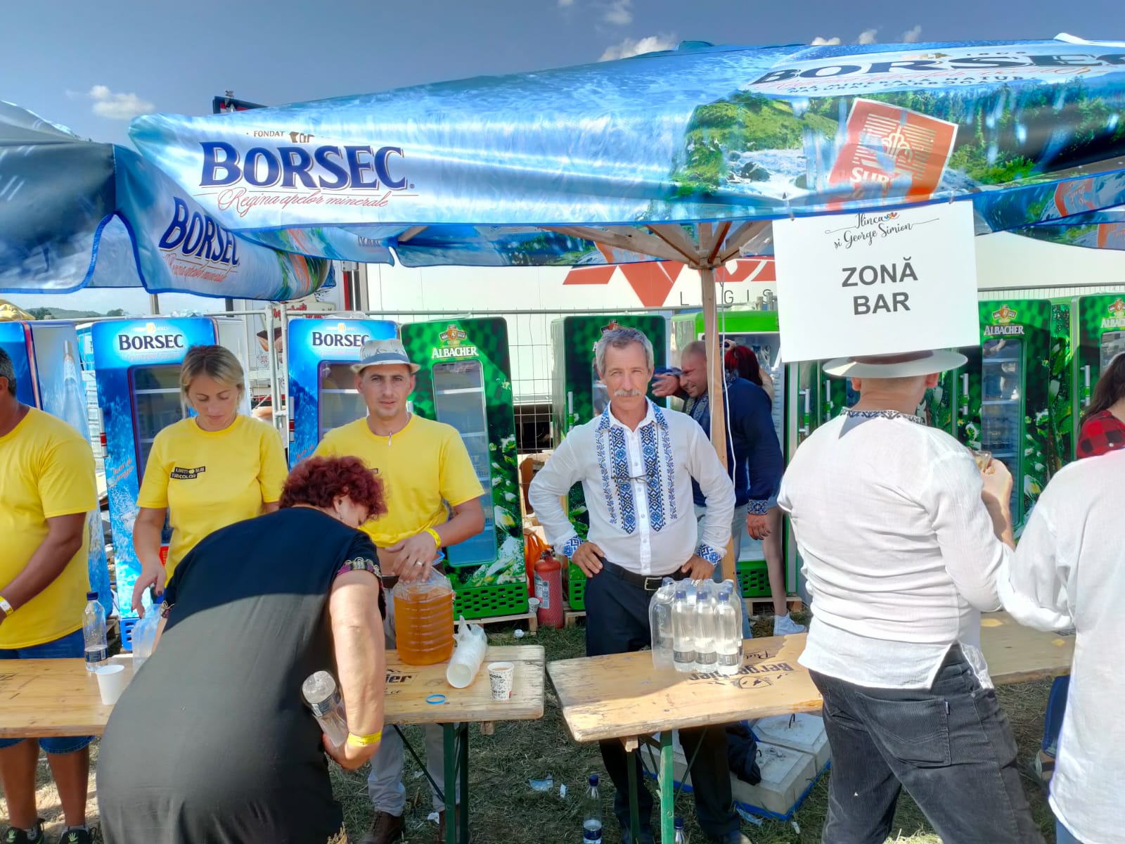 Exclusiv! E greu să mulțumești ”boborul”. La peste 30 de grade, apă și ...