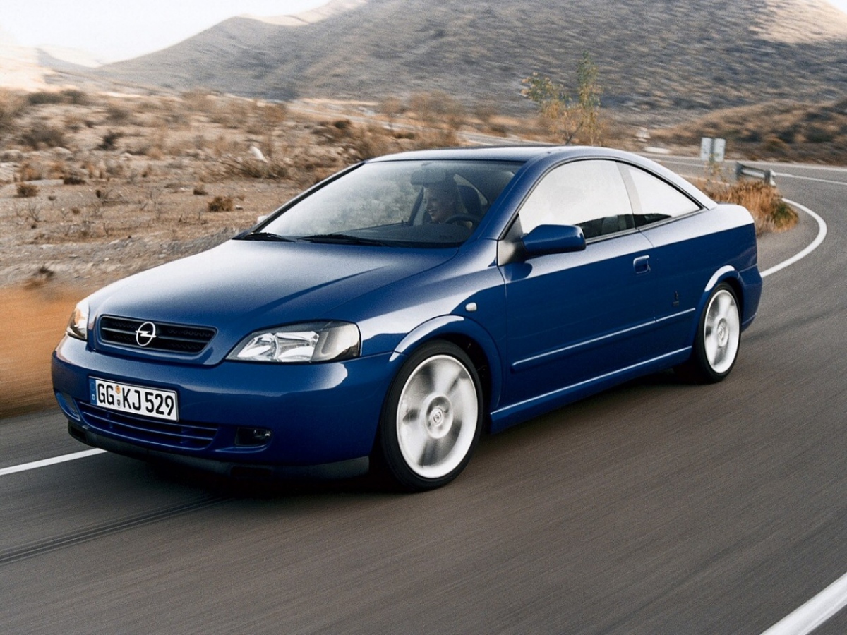 Industria auto în istorie. Acum 25 de ani se lansa Opel Astra G ...
