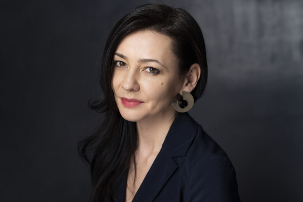 Gala Top 100 femei de succes din România. Diana Alexa, Leo Burnett ...