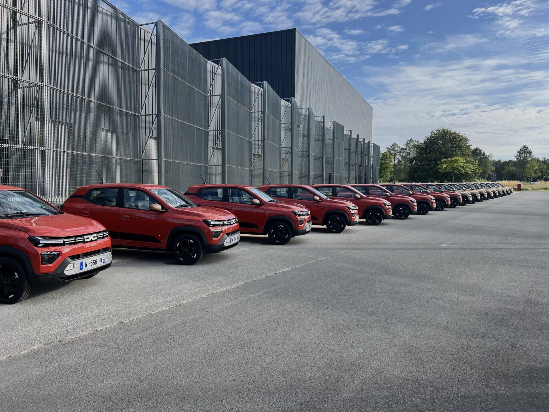 Se lansează noul Dacia Spring electric. Ce inovații aduce modelul ...